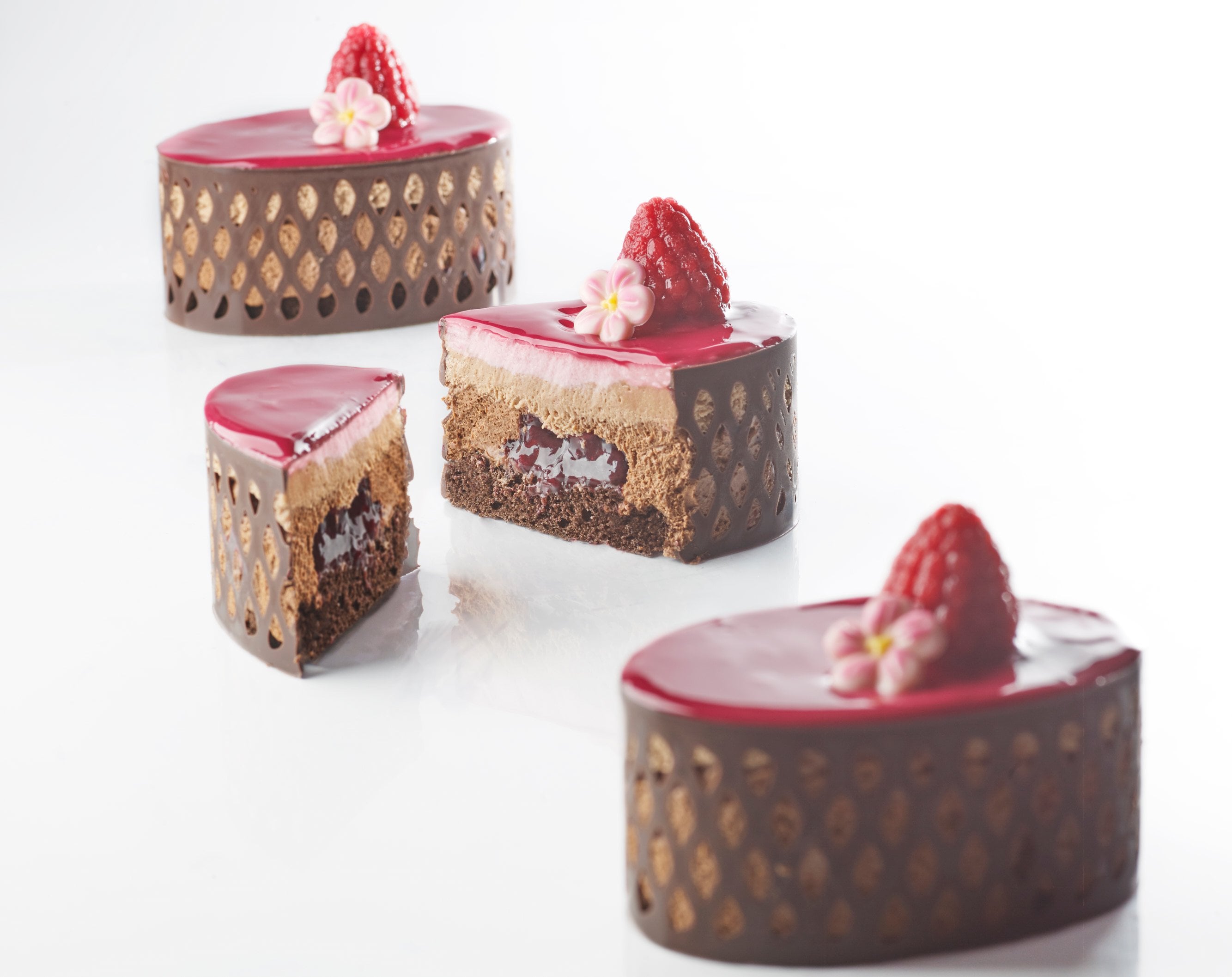 IRCA Group | RING - RASPBERRY AND CHOCOLATE